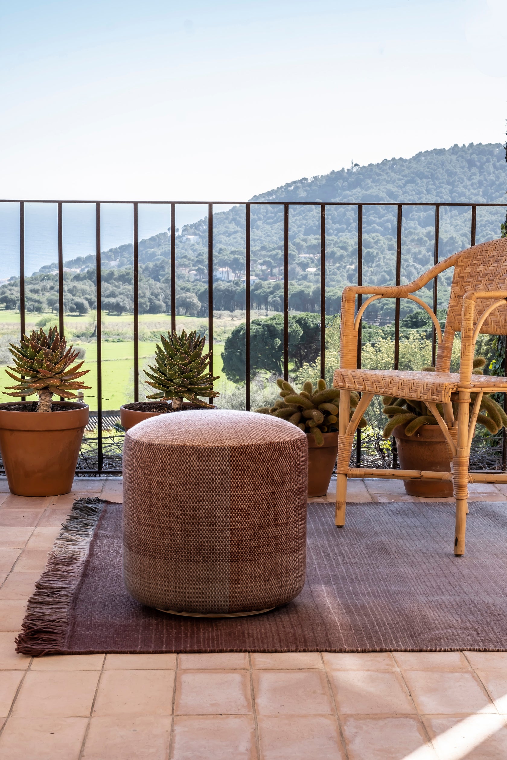 Accesorio perfecto para exteriores Shade Outdoor puff - nanimarquina